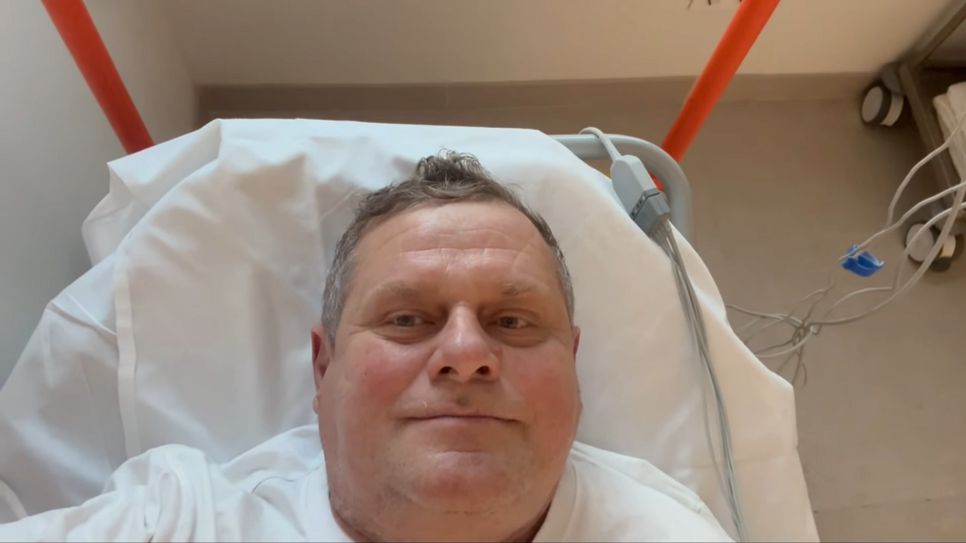 Kazik Staszewski trafił na OIOM. “Dziś w nocy byłem bliski końca drogi ...