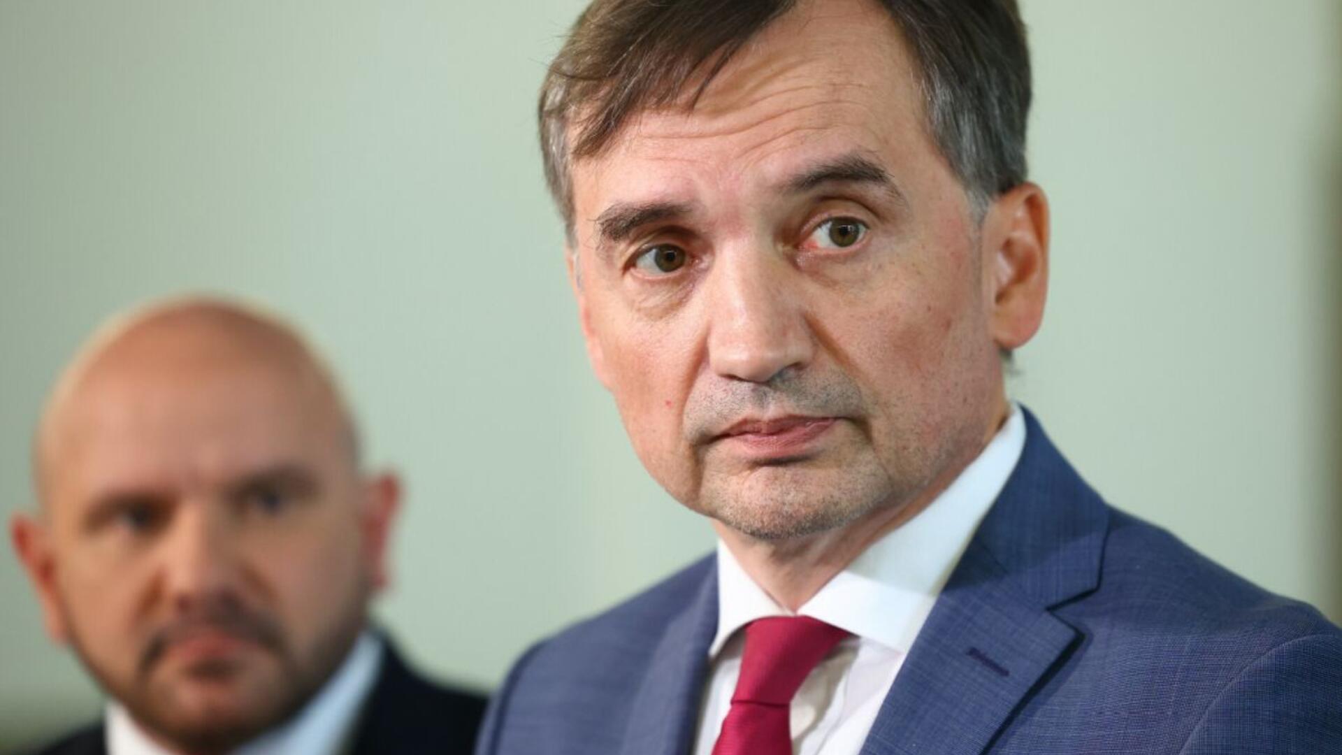 Tajemnicze biuro poselskie Ziobry. "Jest podany adres i tam jest nic ...
