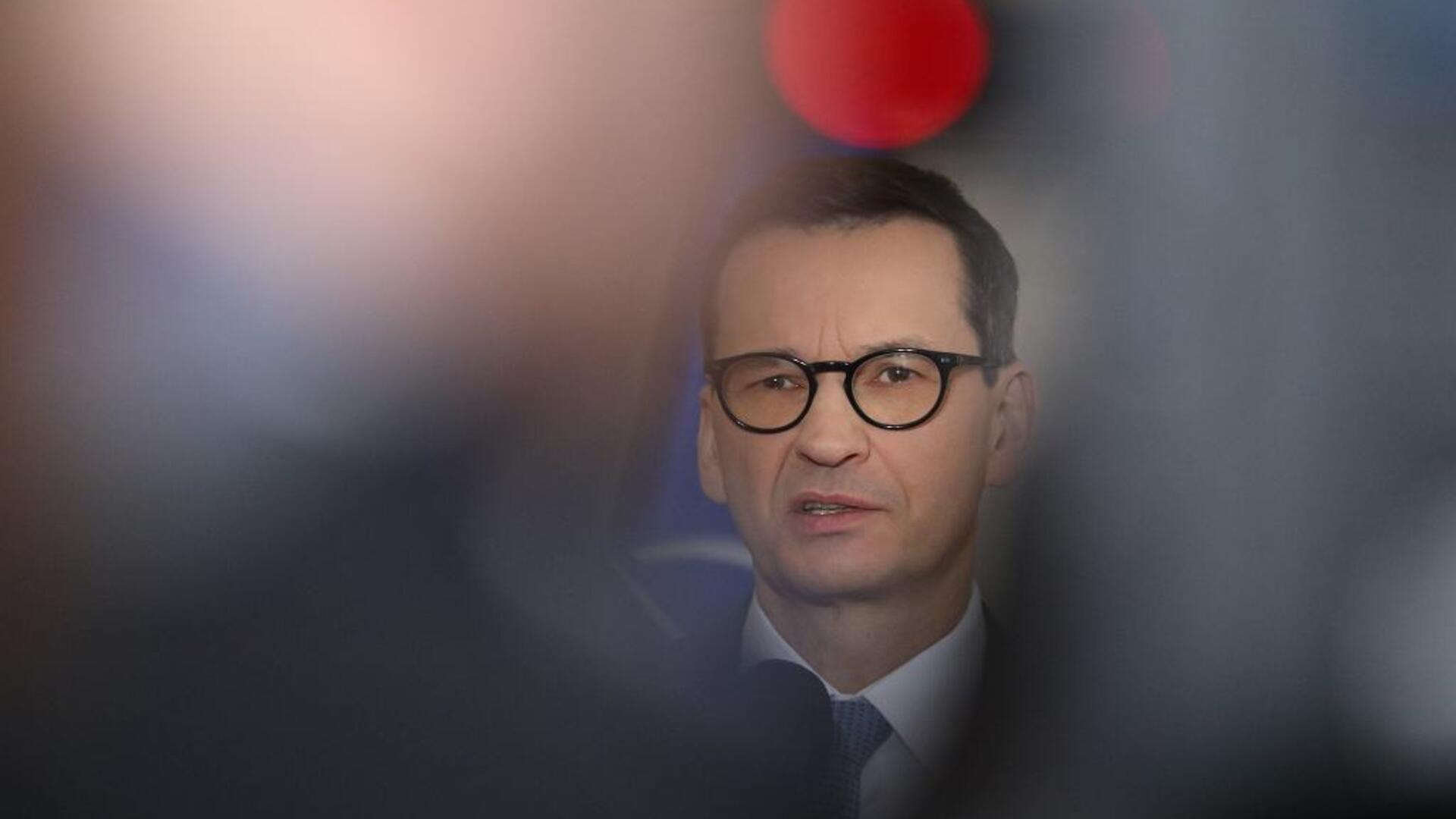 "Skandaliczne i antypolskie". Morawiecki ostro o wypowiedzi prof ...