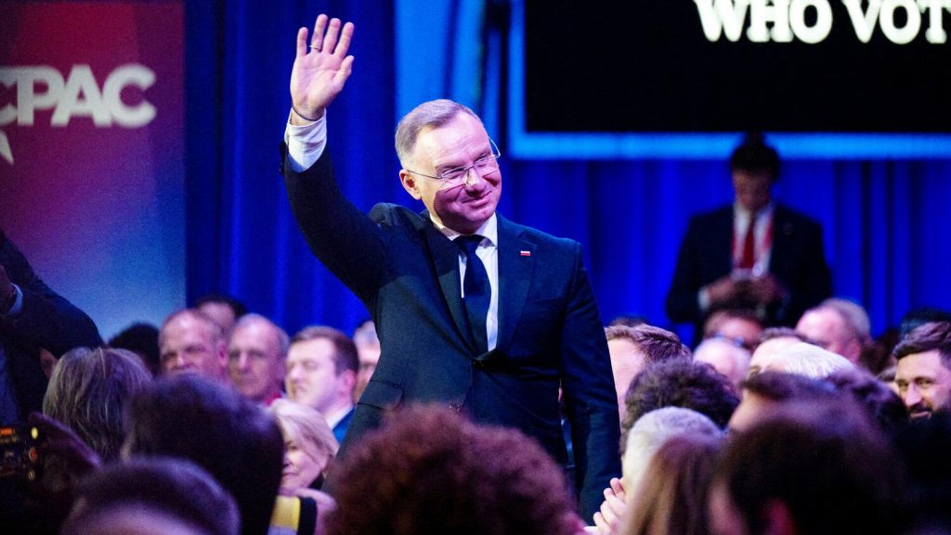 "Dziesięć minut" Dudy z Trumpem. Co poszło nie tak? "Wyraźnie tego ...