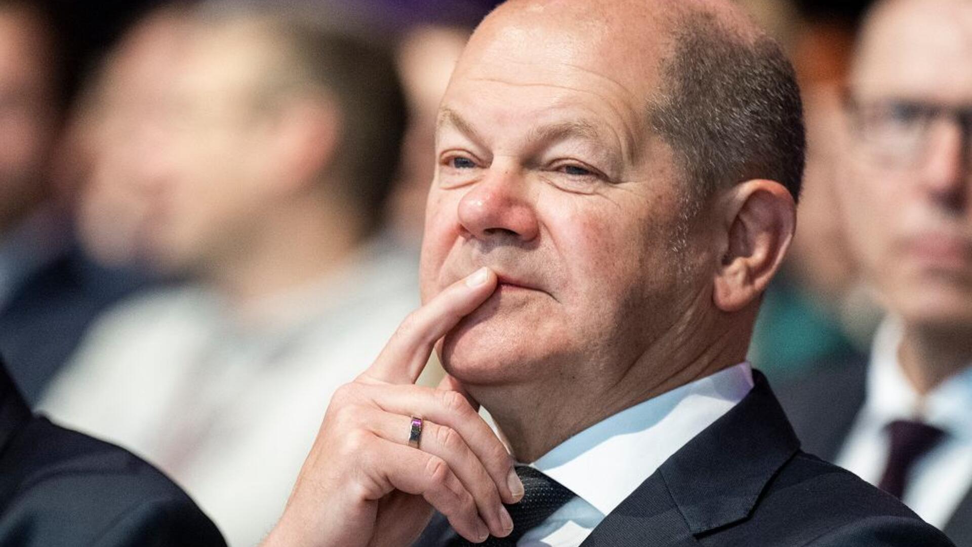 "Militarny karzeł" stanie się gwarantem bezpieczeństwa Europy? "Scholz ...
